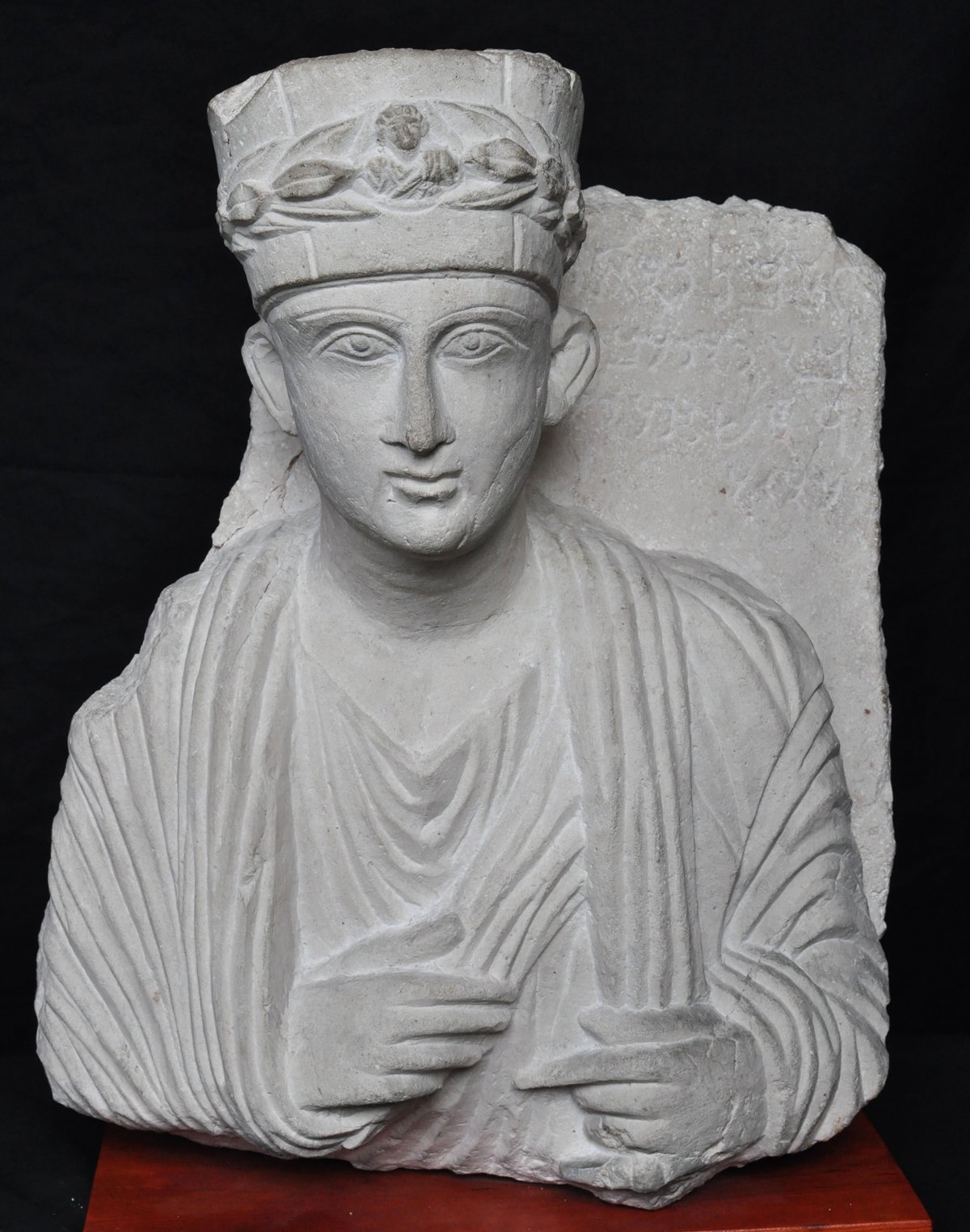 The Palmyrene Funerary Portraits: A Portrait Habit between East and West